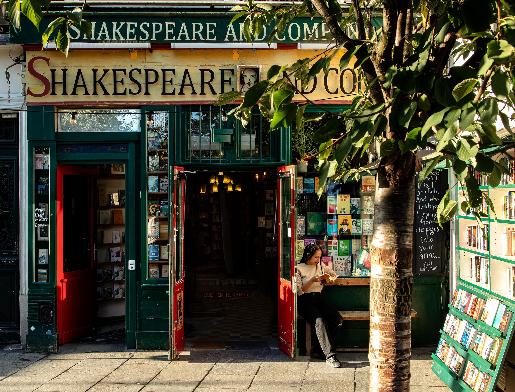 “Read Your Way Around the World” - Phần 1: Read Your Way Through Paris ...